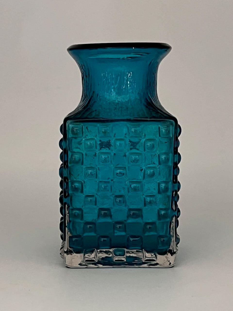 Finer things in Life - Whitefriars glass dealer